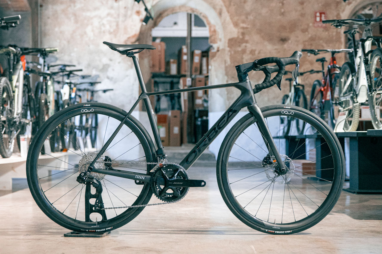 Nuevos lanzamientos en el Tour: nuevas Orbea Orca 2024 y Factor O2 VAM